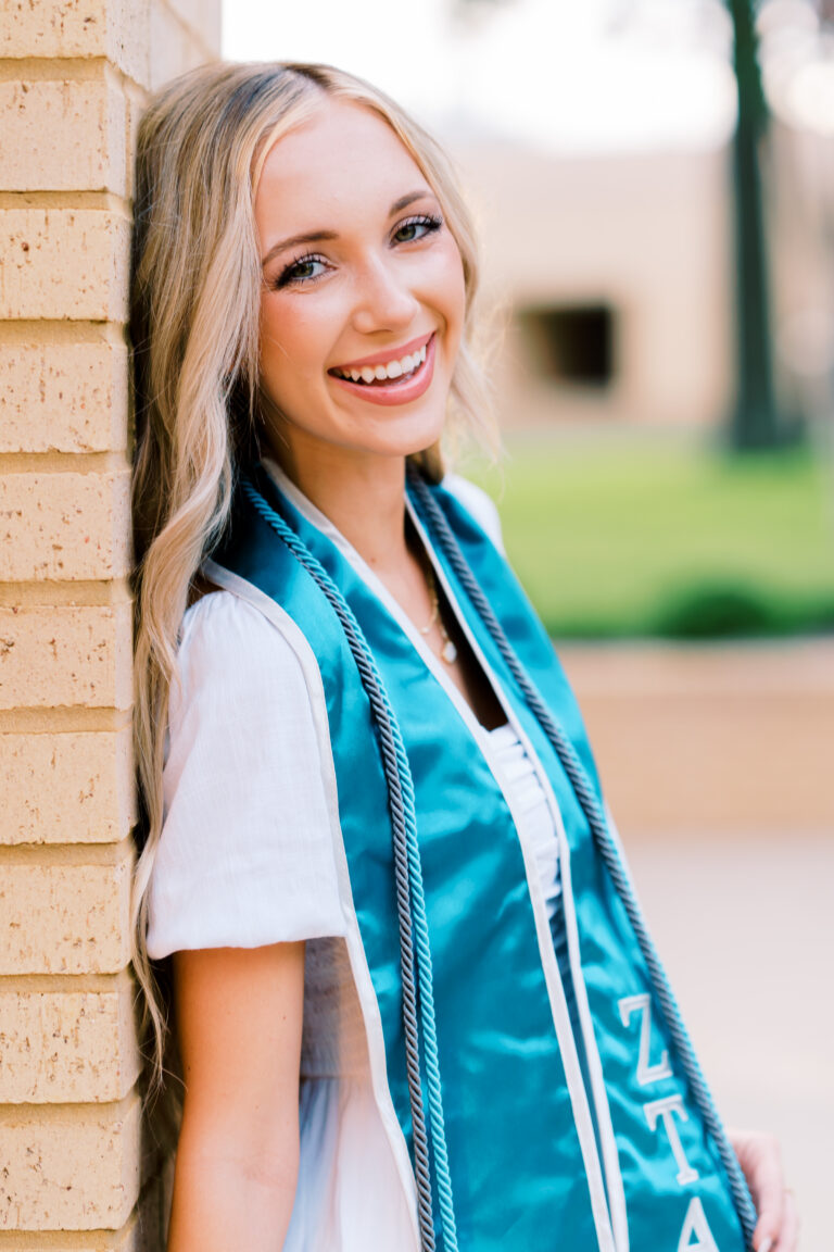 Celebrating Her Time at UT Tyler: Senior Spotlight - janaespencerphoto.com
